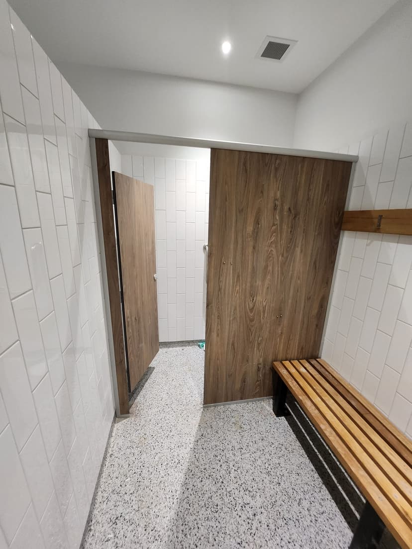 Merge Toilet Partitions (Floor Mounted / Headrail Braced) - CUBISPEC