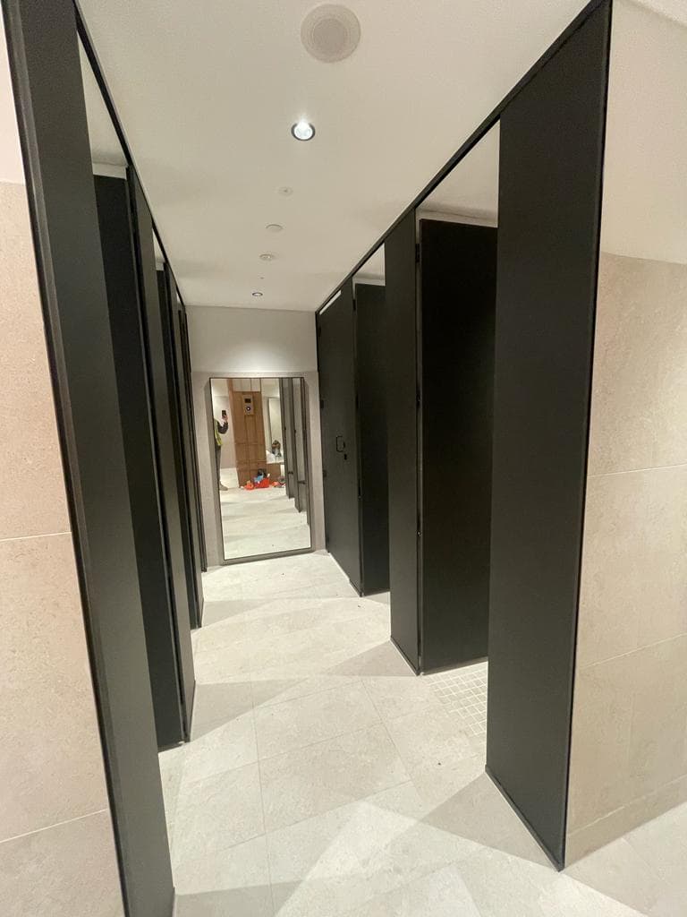 Toilet Cubicle Partitions | Gladiator - Cubispec Bathroom Solutions Perth