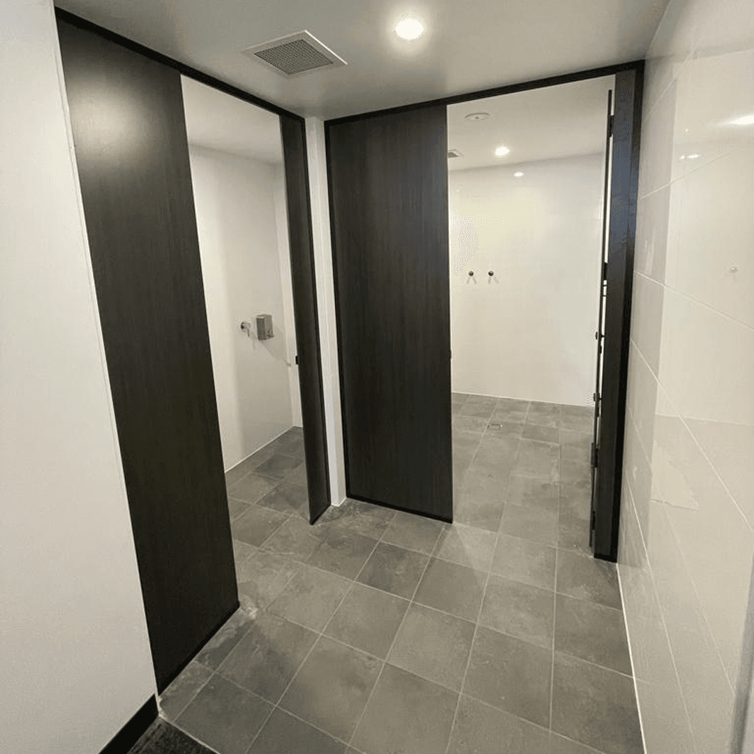 Toilet Cubicle Partitions | Gladiator - Cubispec Bathroom Solutions Perth